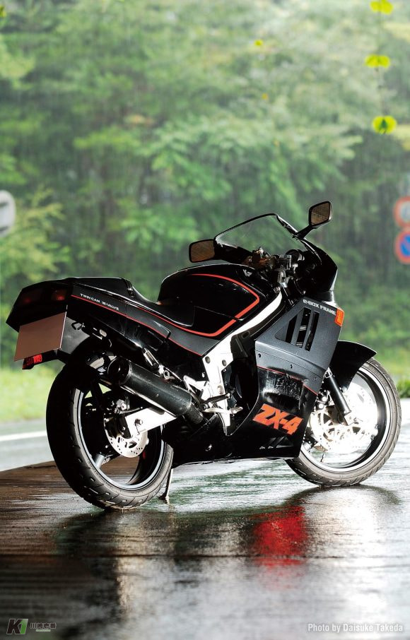 ZX-4 | カワサキ名車列伝 | カワサキイチバン