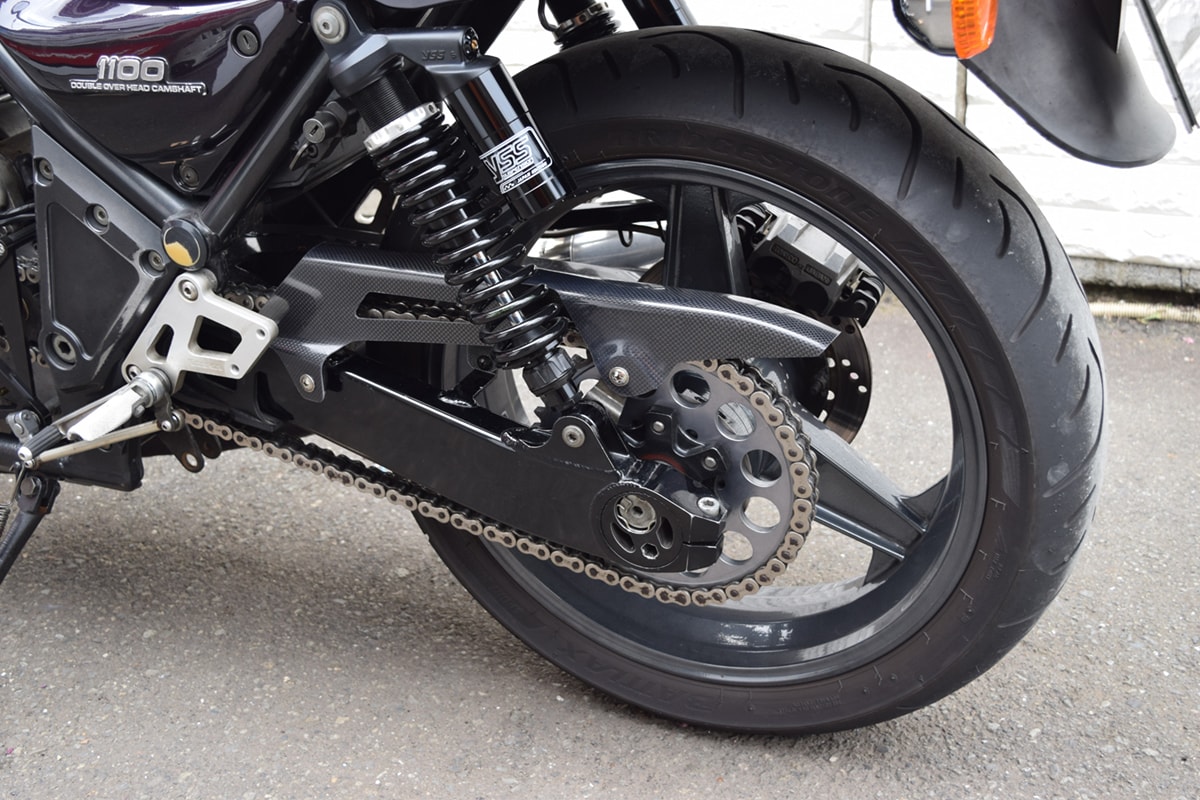 BLESS R’sより、ZEPHYR1100/ZRX1200 DAEG用のカーボンフェンダーなどが登場 | パーツ | カワサキイチバン