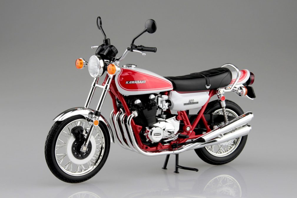 アオシマの1/12完成品バイクシリーズにZ2・赤白が登場! 研二仕様を意識した赤フレームがシブイ | グッズ | カワサキイチバン