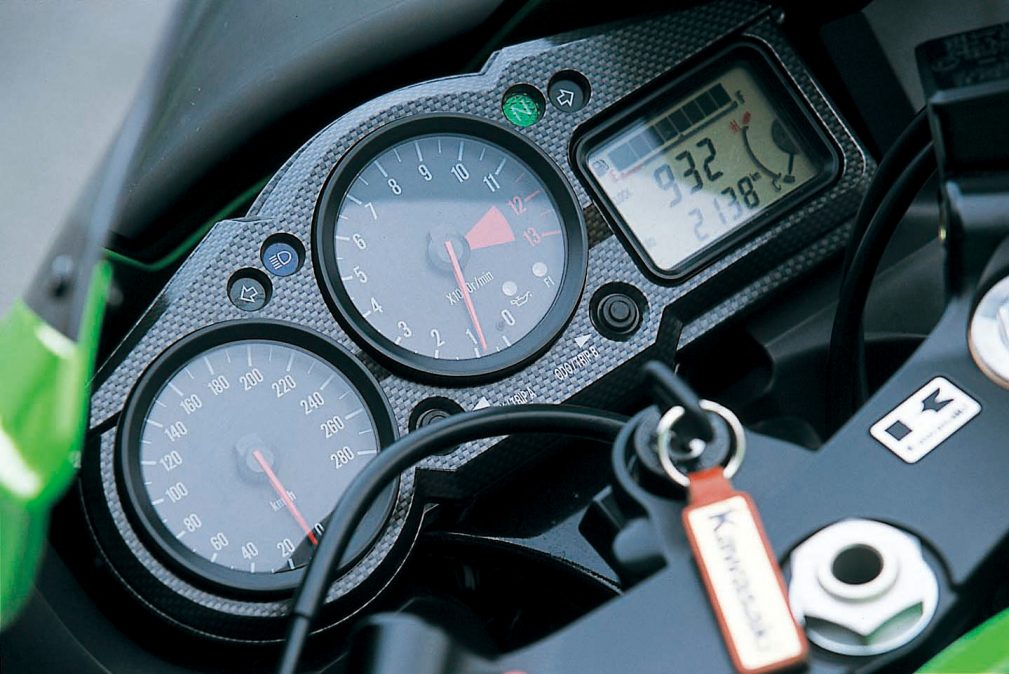 目指したのは世界最速という孤高の位／ZX-12R(B) | 試乗・車両解説 | カワサキイチバン