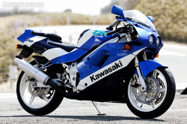 ZXR250&ZXR400 | カワサキ名車列伝 | カワサキイチバン
