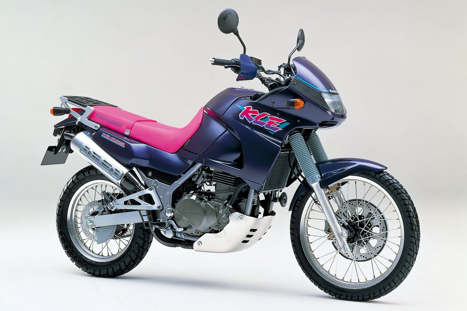 デュアルパーパスを超えた走り／KLE400(1991) | 試乗・車両解説 | カワサキイチバン